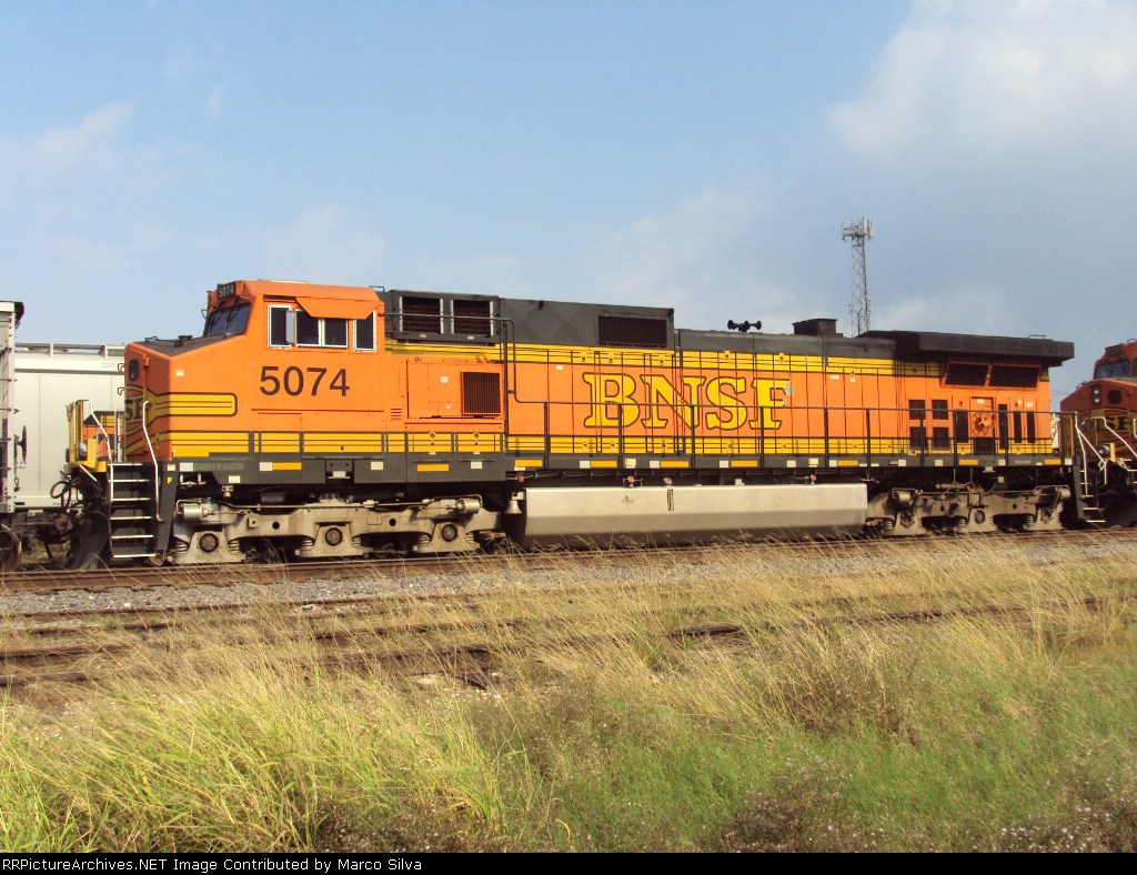 BNSF 5074